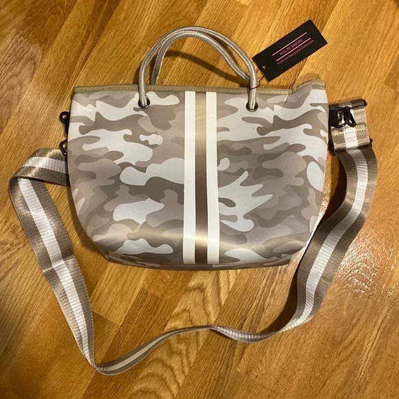 HAUTE SHORE | Bags | Nwt Haute Shore Neoprene Crossbody Tote | Poshmark